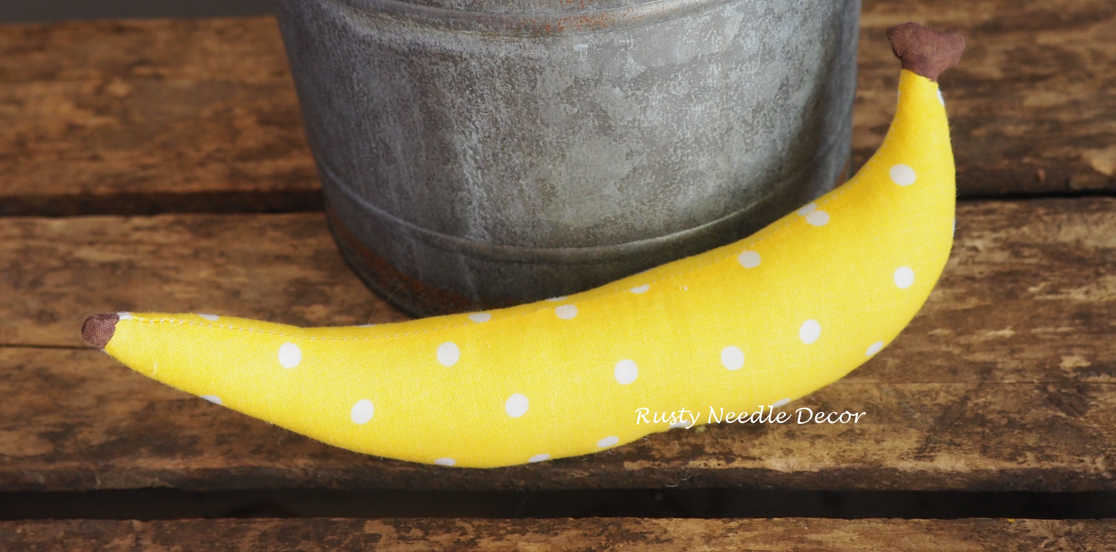 Handmade Banana – Rusty Needle Decor